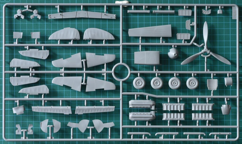 Jakowlew Jak-9T – IPMS Deutschland