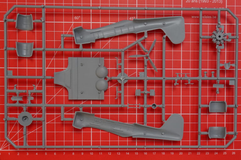 Douglas DB-8A/3N „Outnumbered and Fearless” – IPMS Deutschland