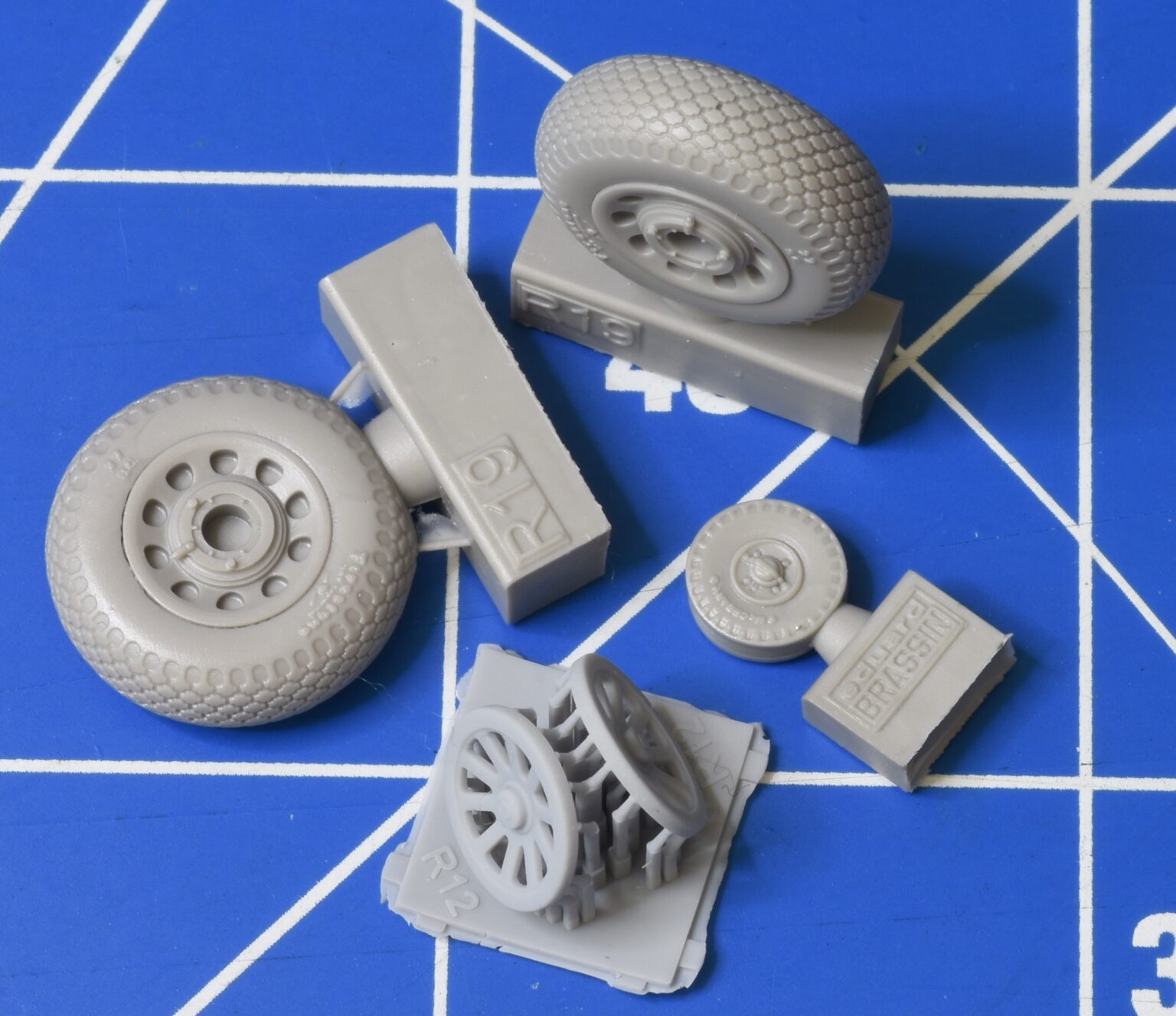 P-51 B/C Wheels Cross Tread – IPMS Deutschland